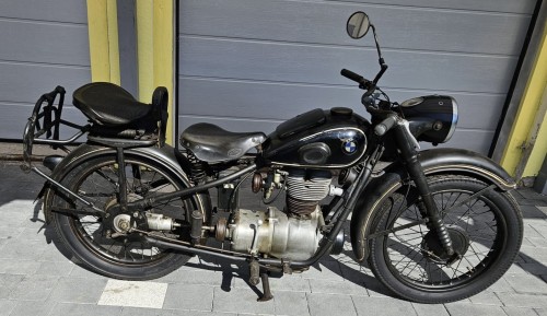 Motorcycle BMW R24 Steib und BMW Ersatzteile